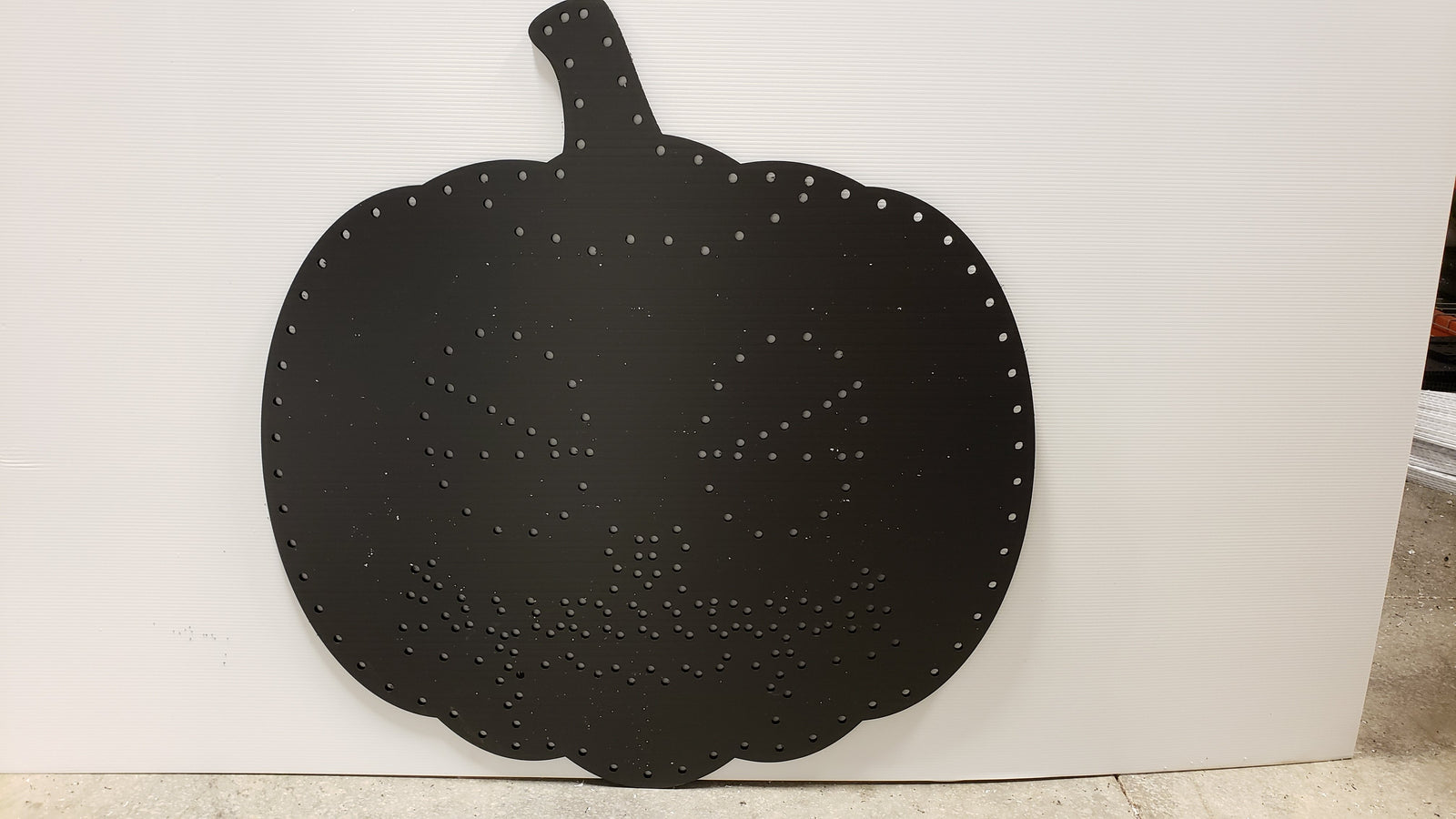 Exciting Spooky Singing Pumpkins from Gilbert Engineering USA