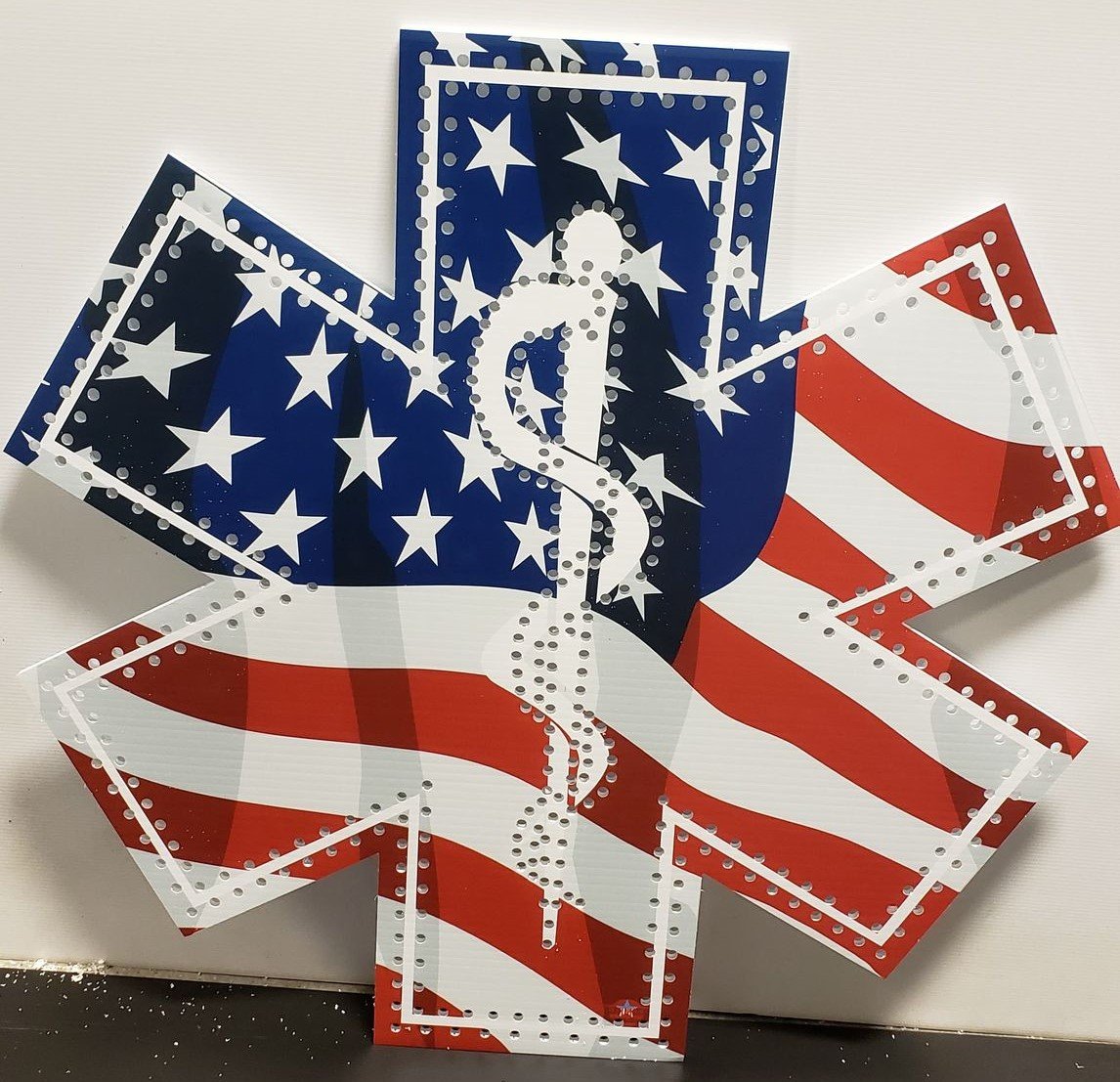 IMPRESSION Star of Life: Laser Cut RGB Pixels Magic
